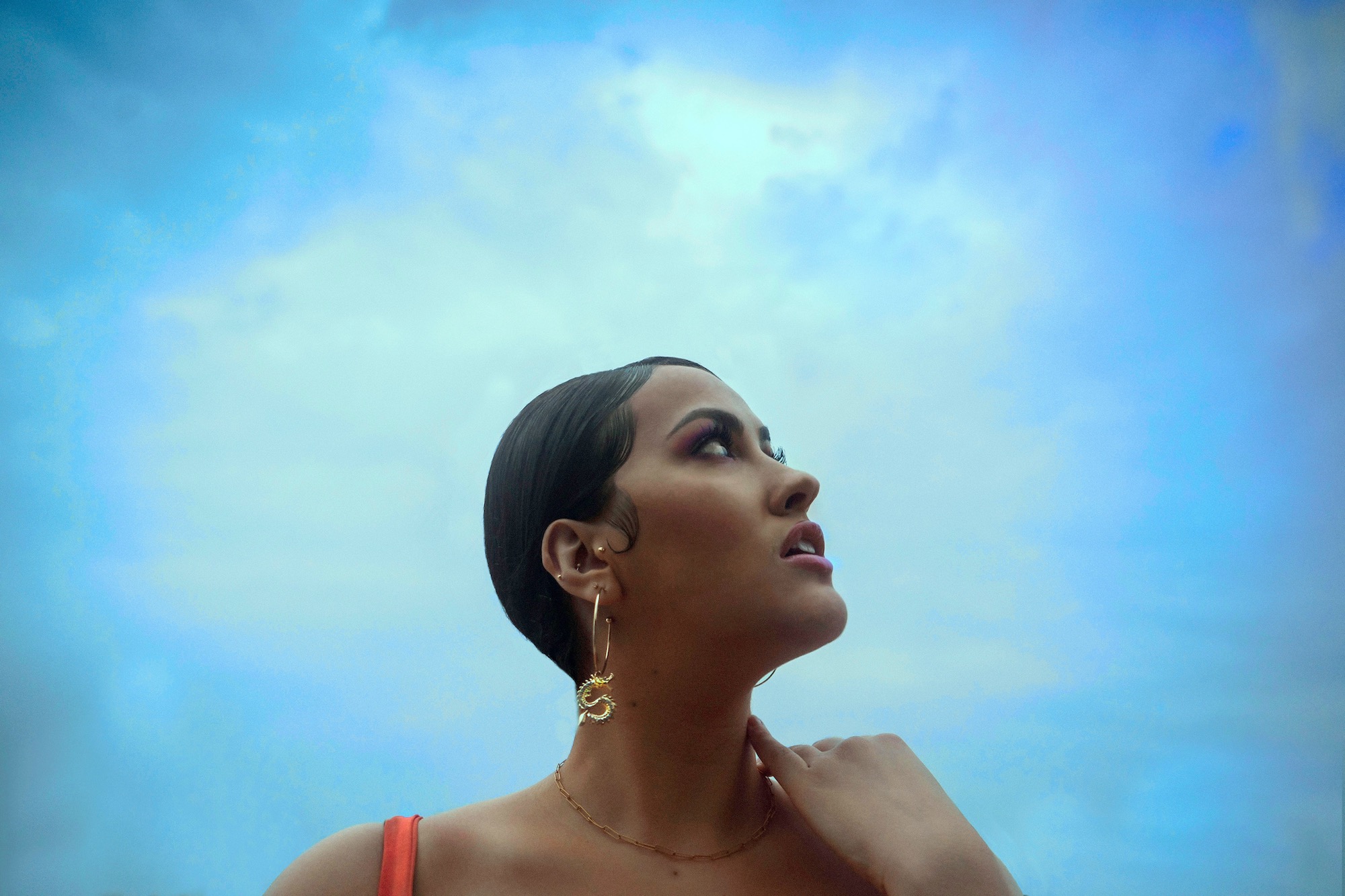 South London's Emira Shares Urgent New Single 'Hold On' | News | Clash ...